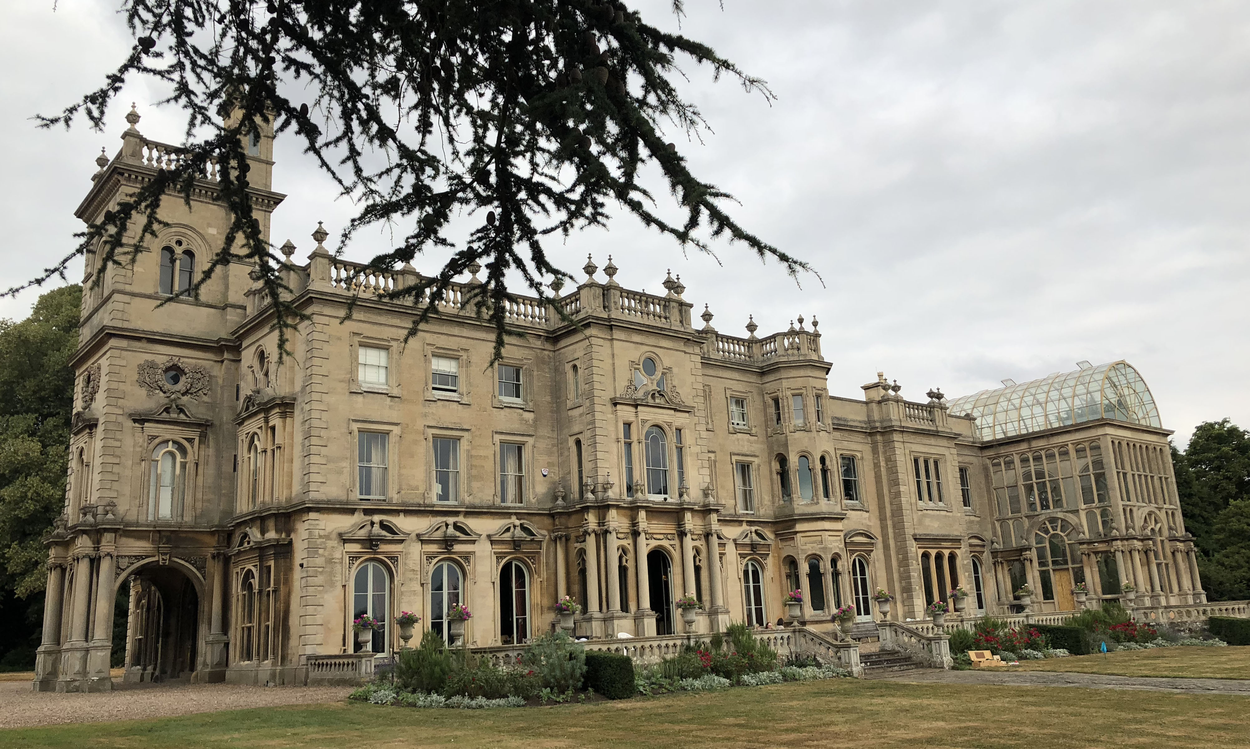 A Fascinating Visit to Flintham Hall with the Attingham Summer School ...